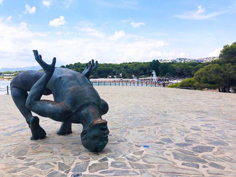 Moraira: het Saint-Tropez van Spanje (alle info + tips) - Backpackblog.nl